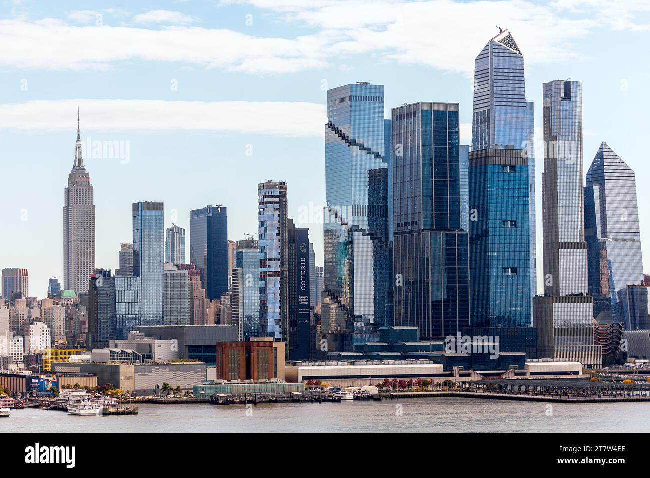 New york west side riverfront hi-res stock photography and images - Alamy