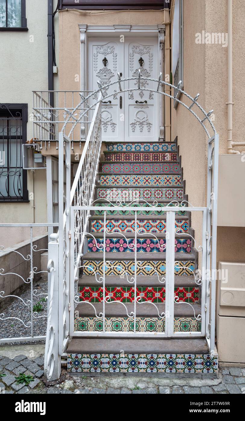 Ceramic baluster hi-res stock photography and images - Alamy