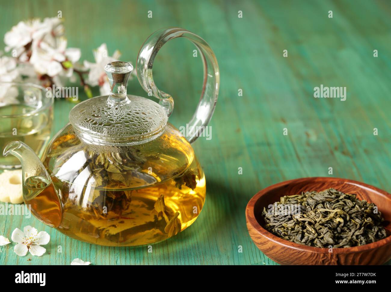 traditional green tea in a teapot relaxation ceremony Stock Photo - Alamy
