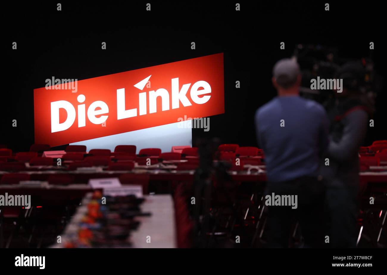 Die linke logo hi-res stock photography and images - Alamy