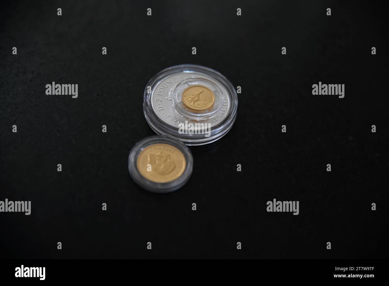 Pure gold coins hi-res stock photography and images - Alamy