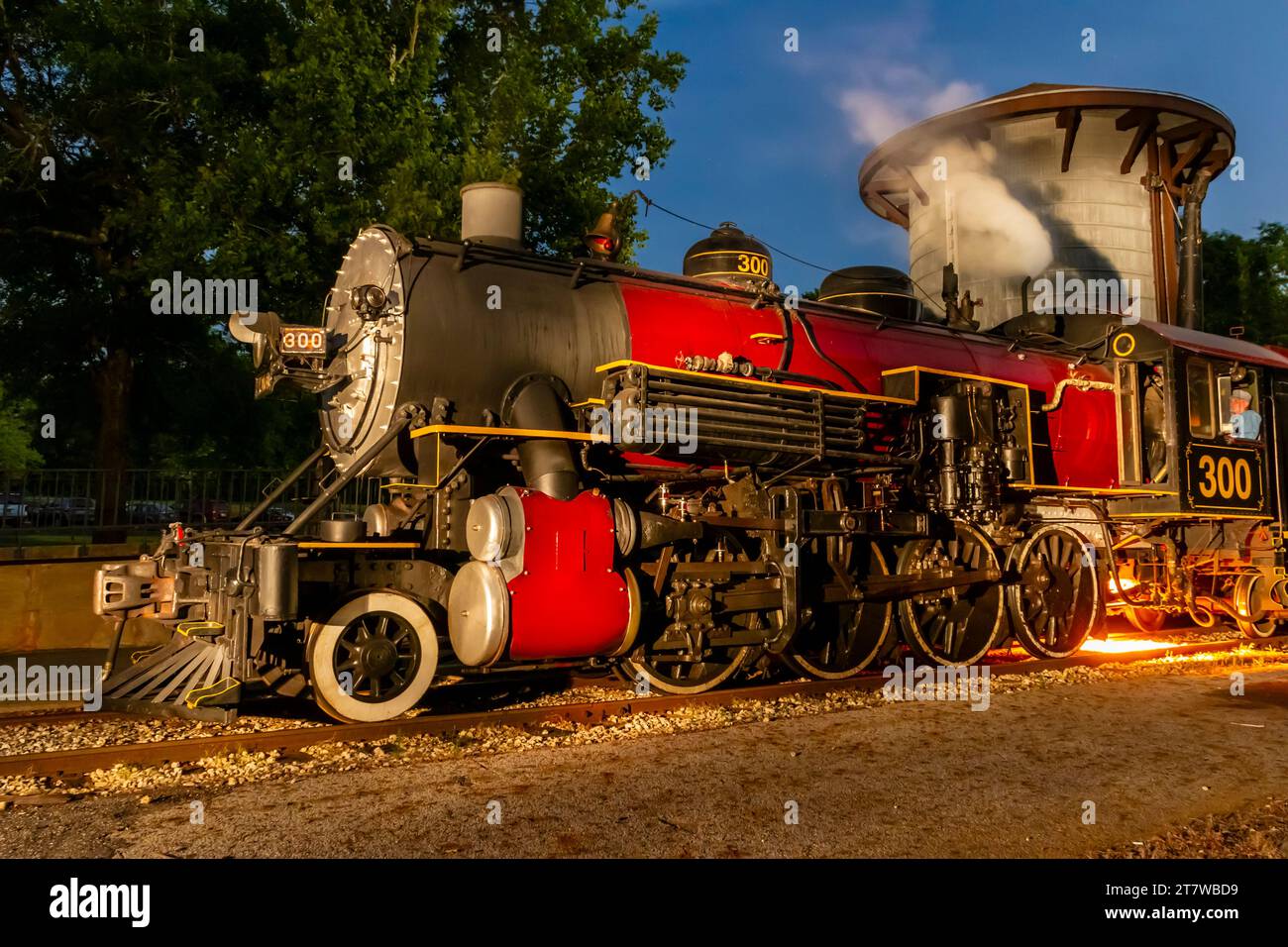 Night photo shoot with 1917 Baldwin "Pershing" steam engine locomotive ...