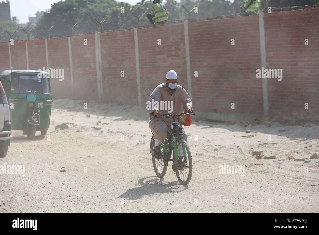Feinstaubbelastung, Smog in Dhaka Bangladesch Severe dust pollution ...