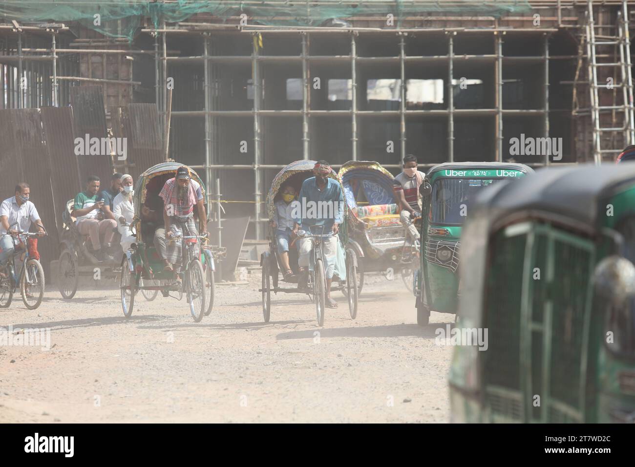 Feinstaubbelastung, Smog in Dhaka Bangladesch Severe dust pollution ...