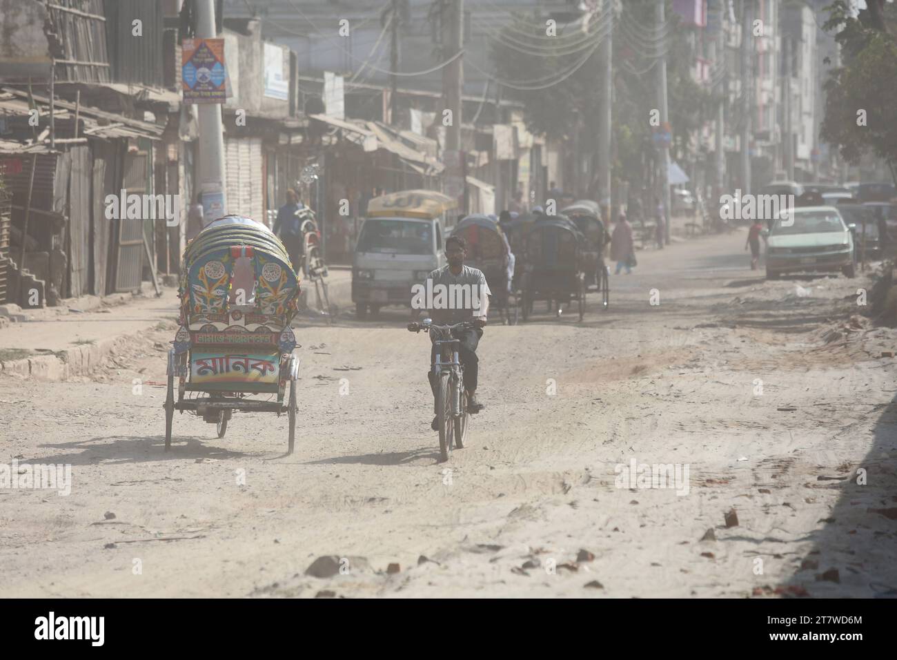 Feinstaubbelastung, Smog in Dhaka Bangladesch Severe dust pollution ...