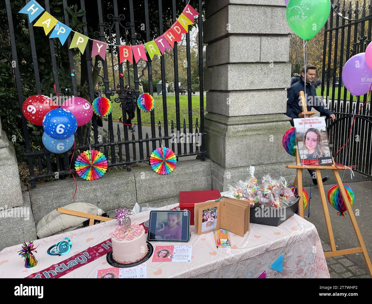 Hostage emily hand hi-res stock photography and images - Alamy