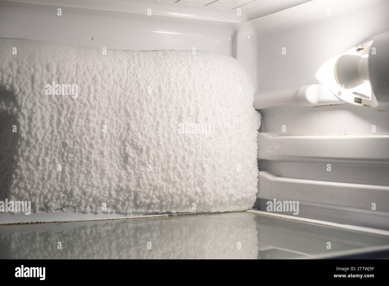 Empty refrigerator ice buildup hi-res stock photography and images - Alamy