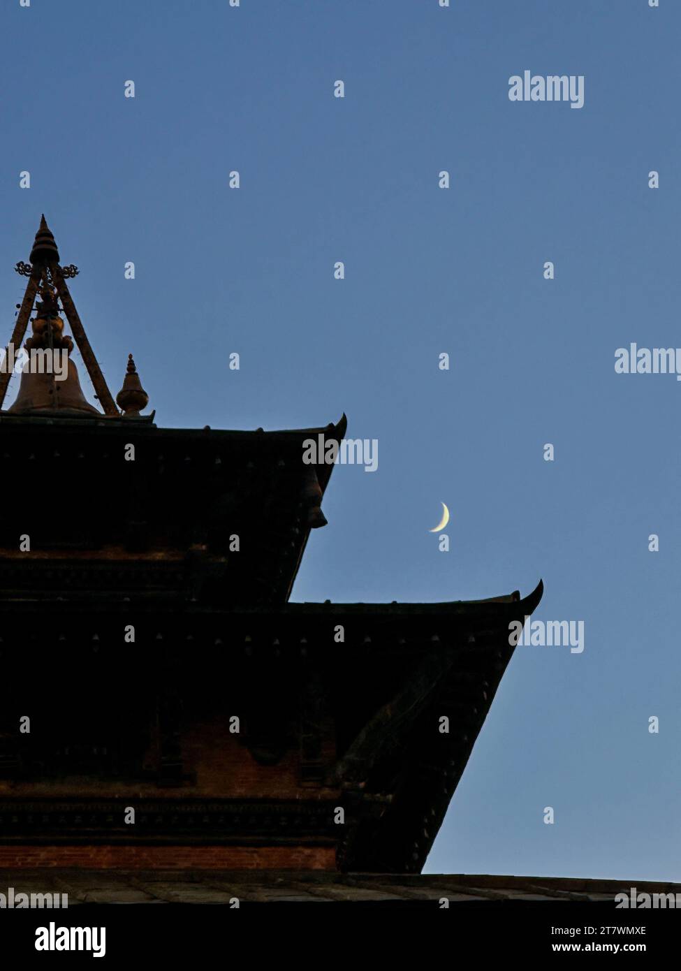 Kathmandu, Bagmati, Nepal. 17th Nov, 2023. A crescent moon rises ...