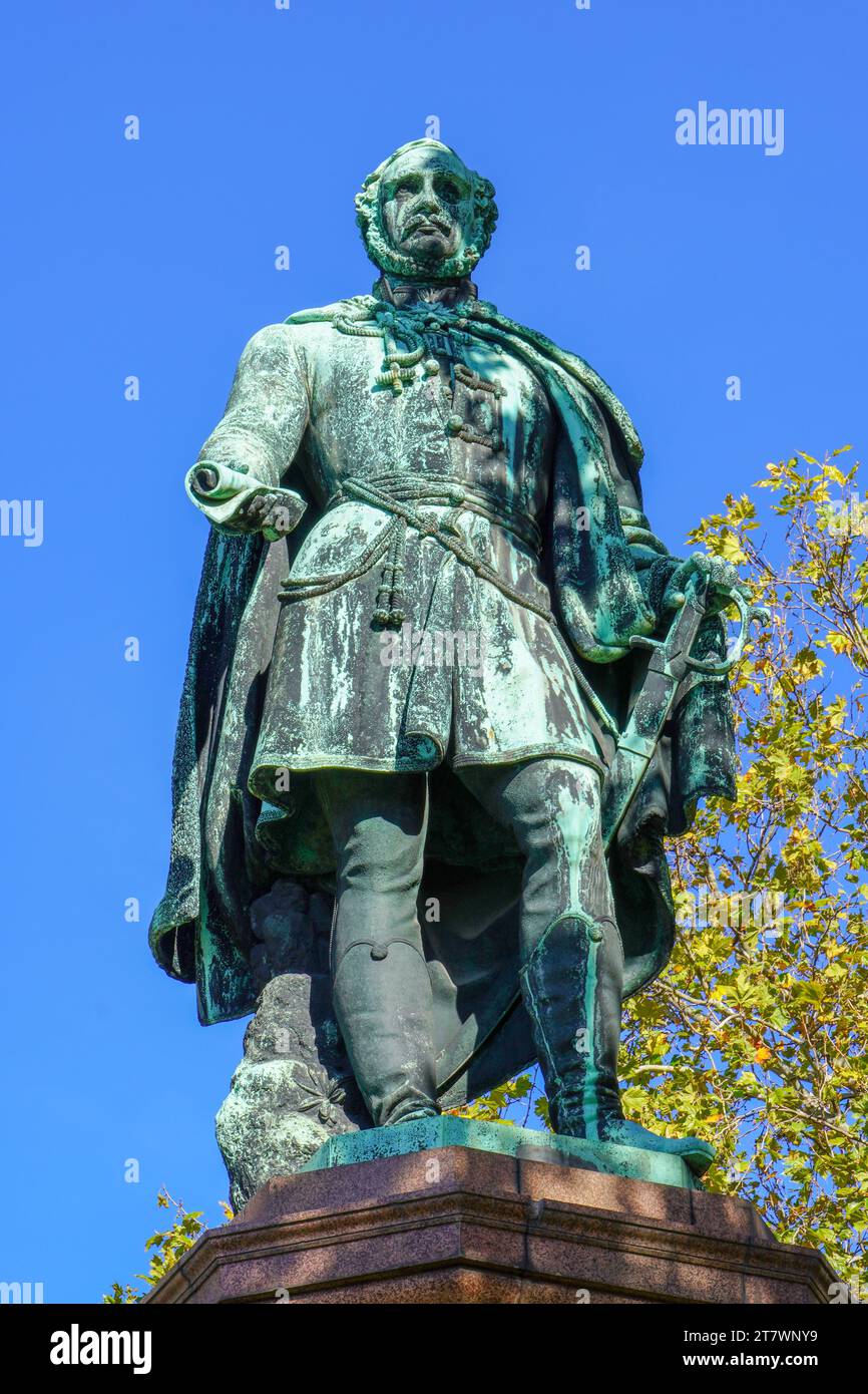 Count istvan szechenyi statue hi-res stock photography and images - Alamy