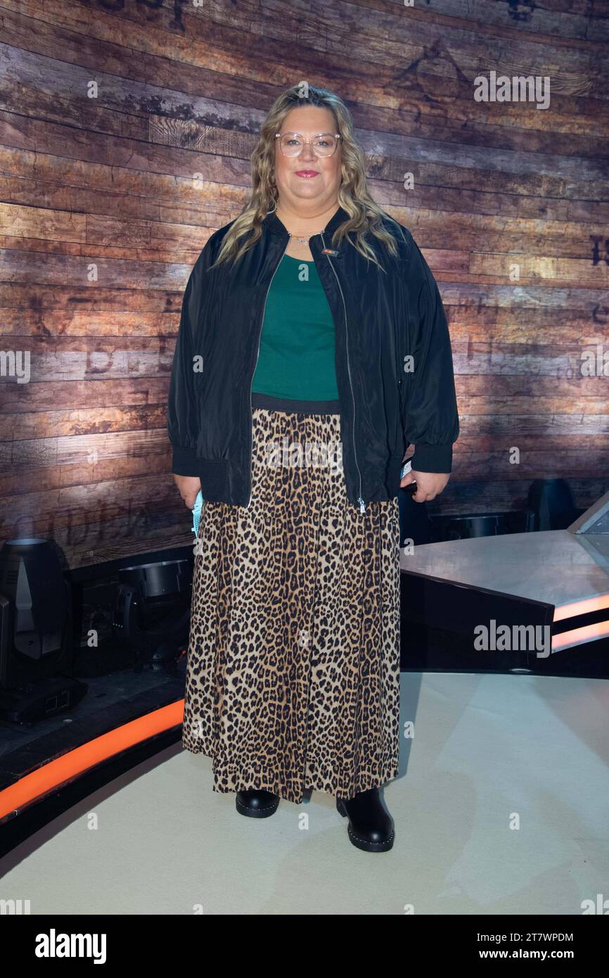 Ilka BESSING, Comedienne, Comedian, Portraet, Porträt, Portrait, Angeschnittenes Einzelbild ...