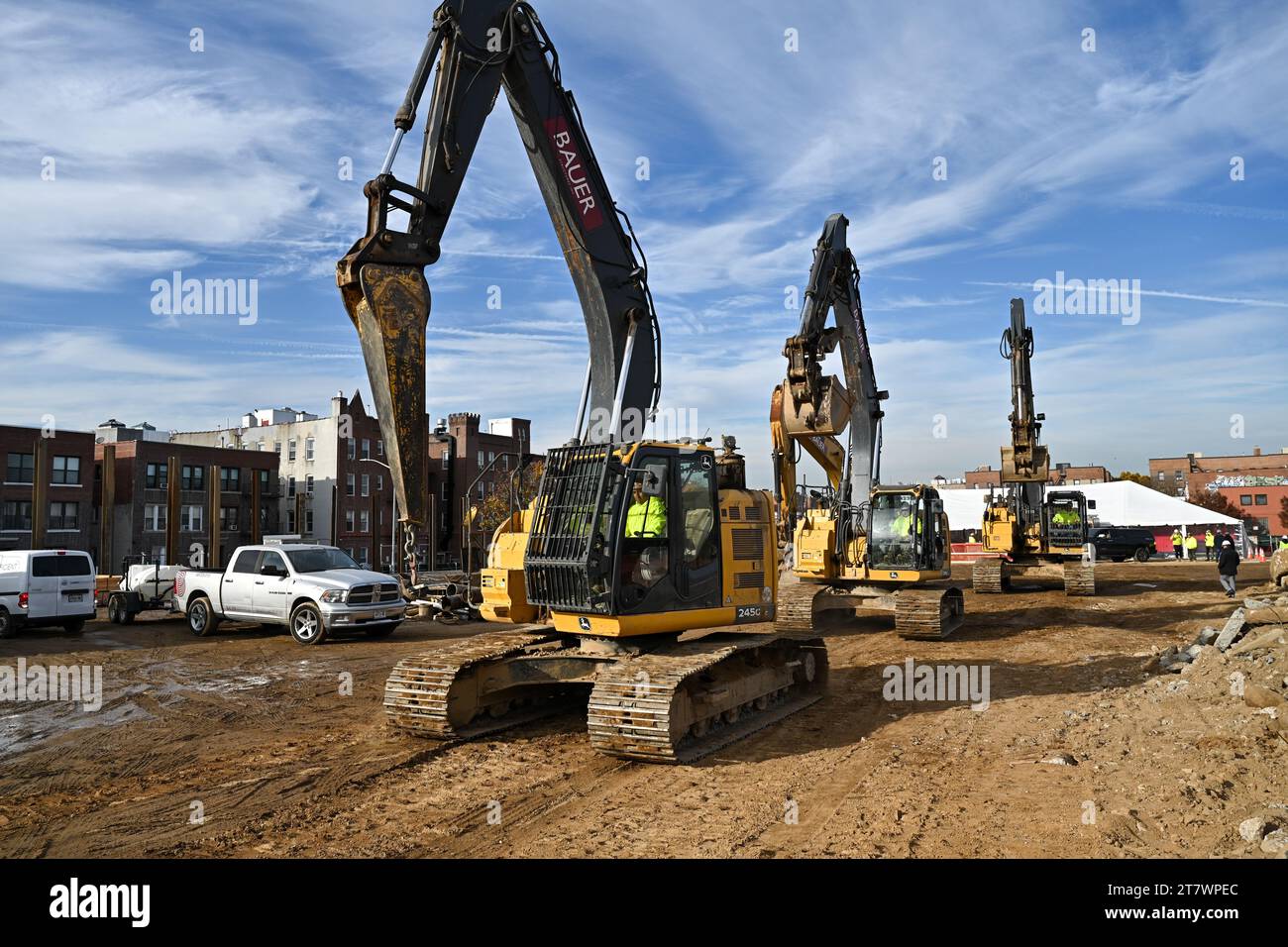 Breaking ground construction hi-res stock photography and images - Alamy