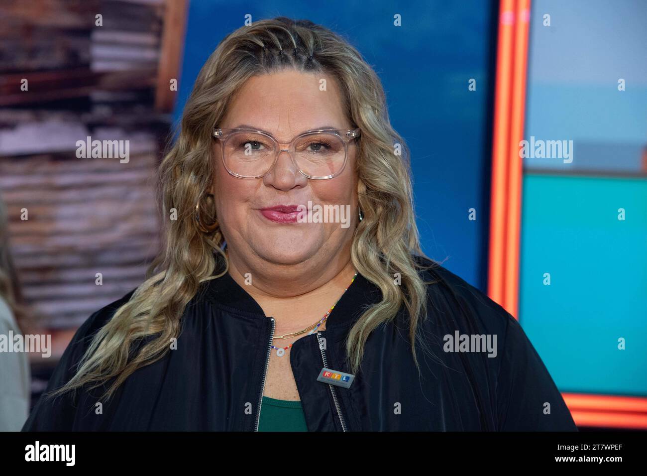 Ilka BESSING, Comedienne, Comedian, Portraet, Porträt, Portrait, Angeschnittenes Einzelbild ...