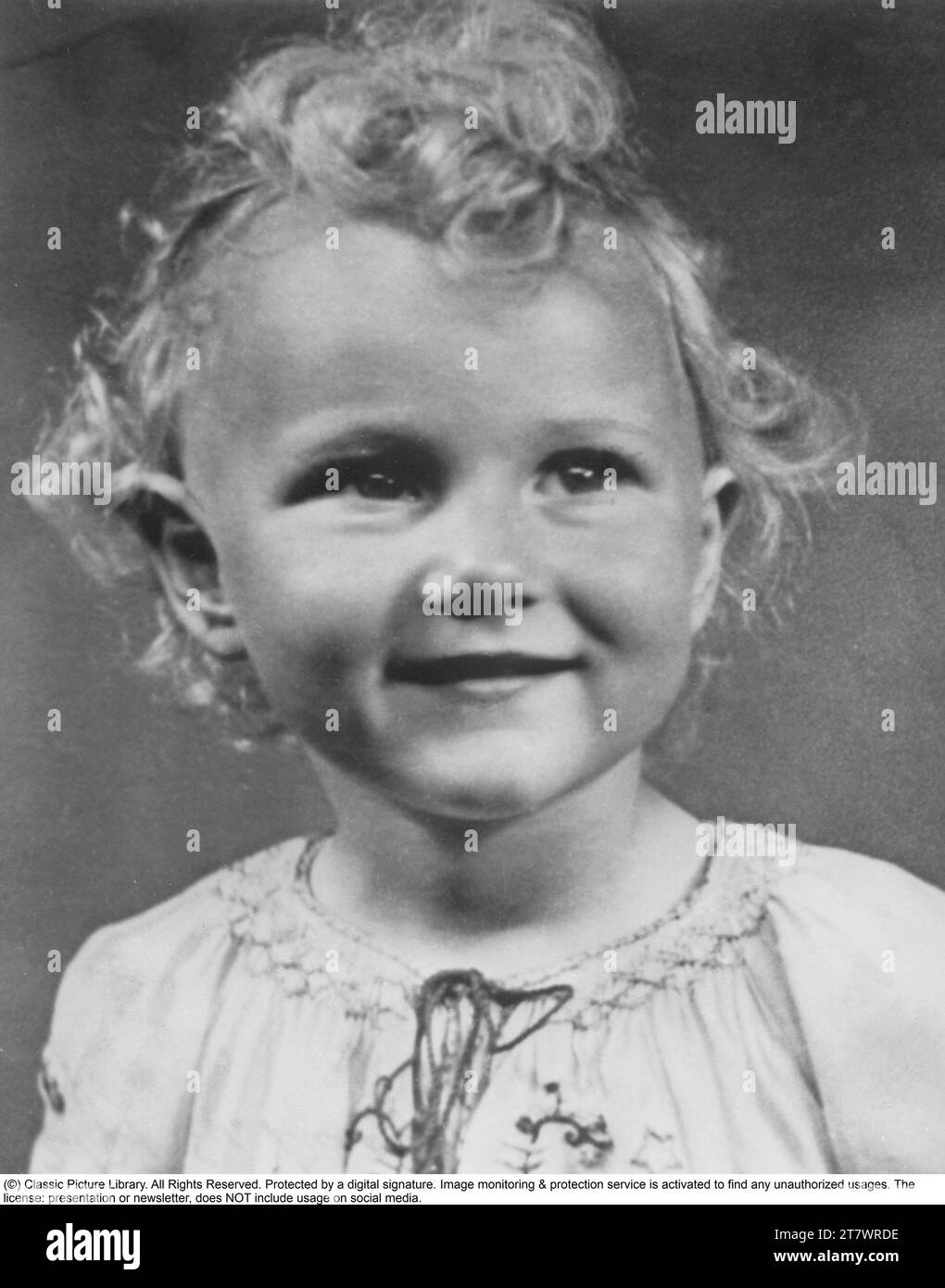 Queen Sonja of Norway. The merchant's daughter Sonja Haraldsen married ...