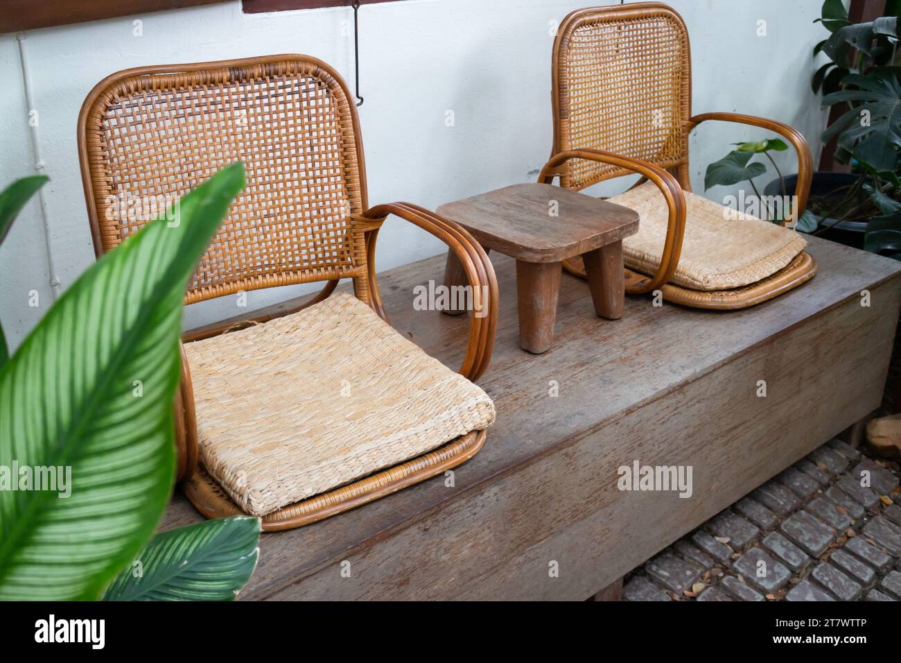 Interior of cozy coffee shop atmosphere, stock photo Stock Photo - Alamy
