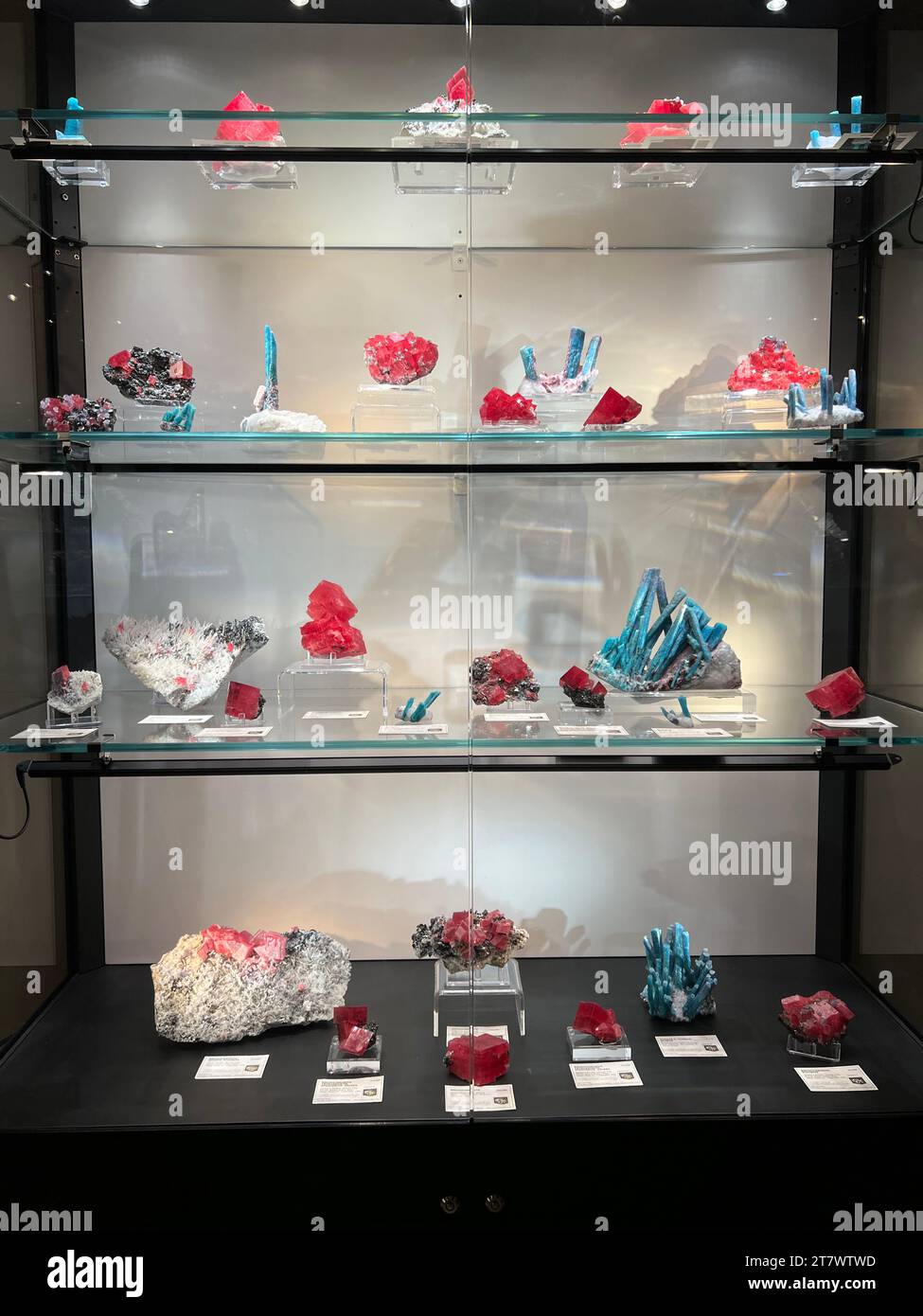 Mineral specimens hi-res stock photography and images - Alamy