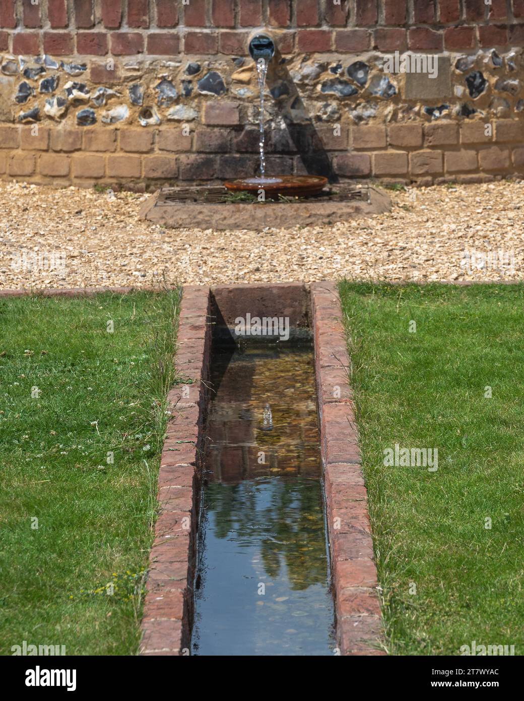 Medieval walled garden rose hi-res stock photography and images - Alamy