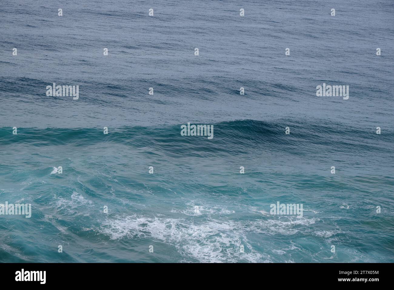 ocean water structure and small waves Stock Photo - Alamy