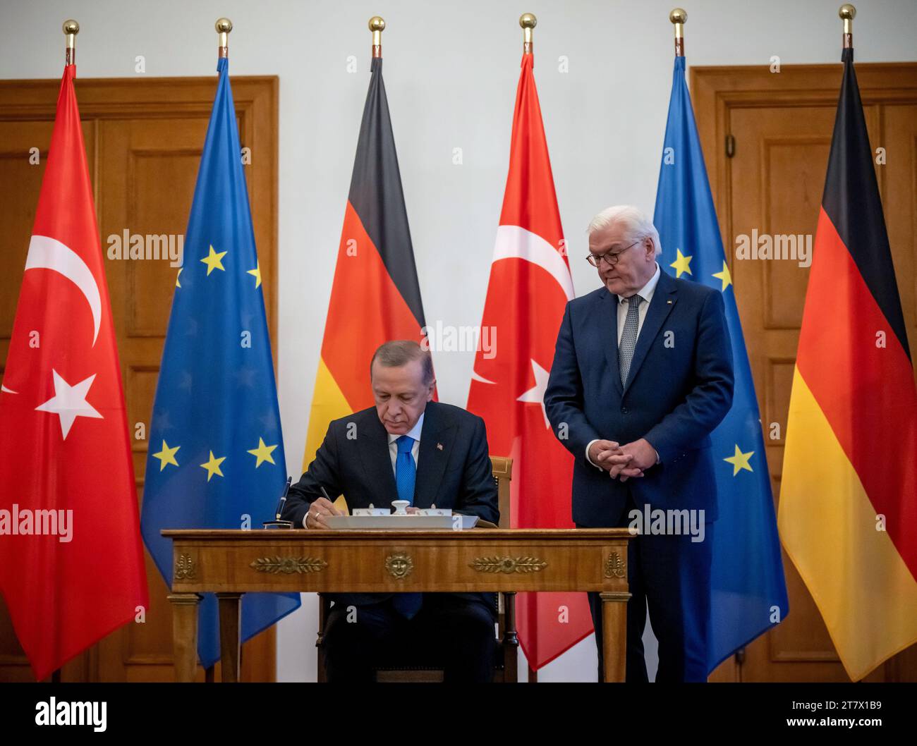Berlin, Germany. 17th Nov, 2023. Recep Tayyip Erdogan (l), President of ...