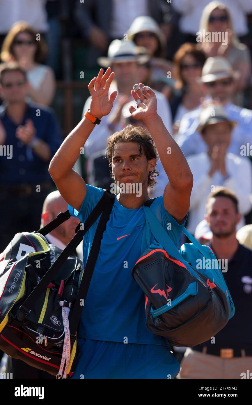 Paris french open stadium crowd hi-res stock photography and images - Alamy
