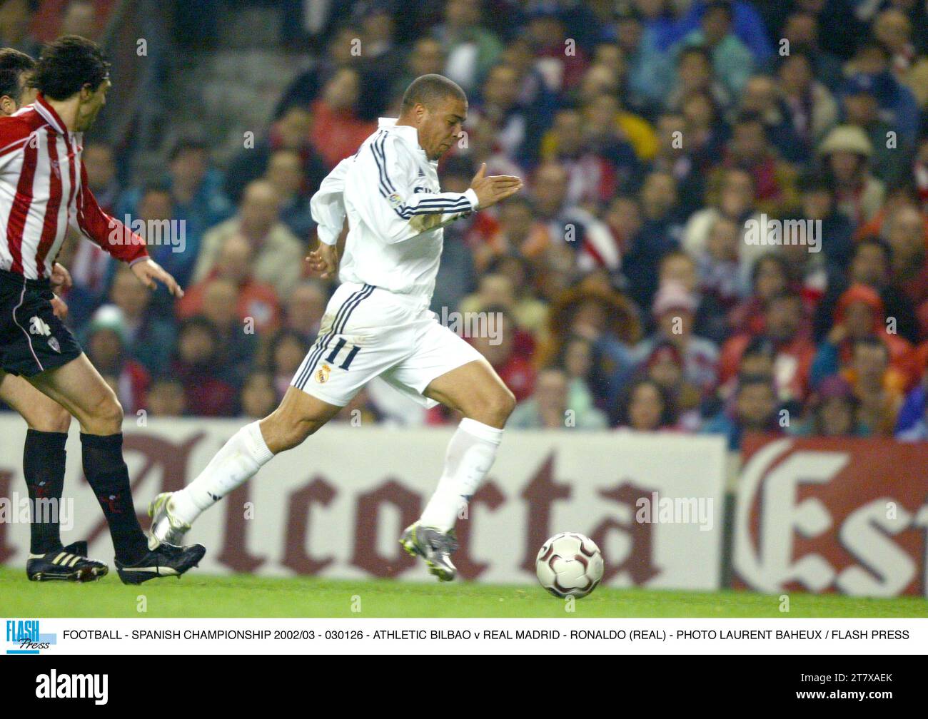 Ronaldo real madrid 2002 hi-res stock photography and images - Alamy