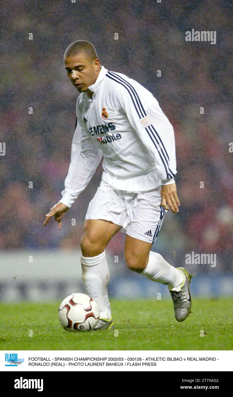 2002 ronaldo hi-res stock photography and images - Alamy