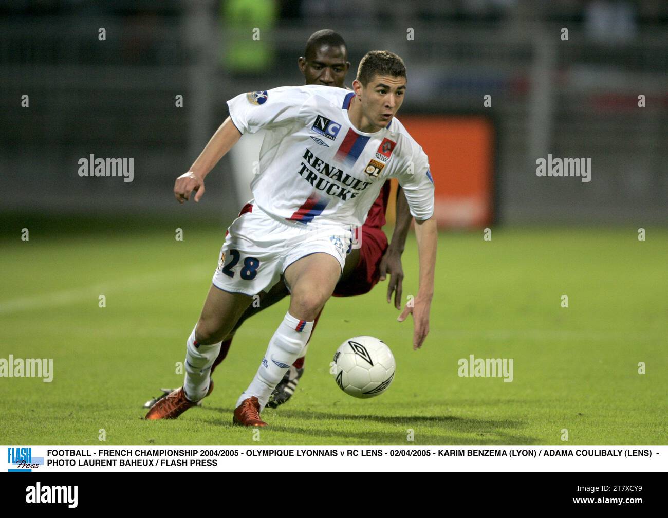 FOOTBALL - FRENCH CHAMPIONSHIP 2004/2005 - OLYMPIQUE LYONNAIS v RC LENS ...
