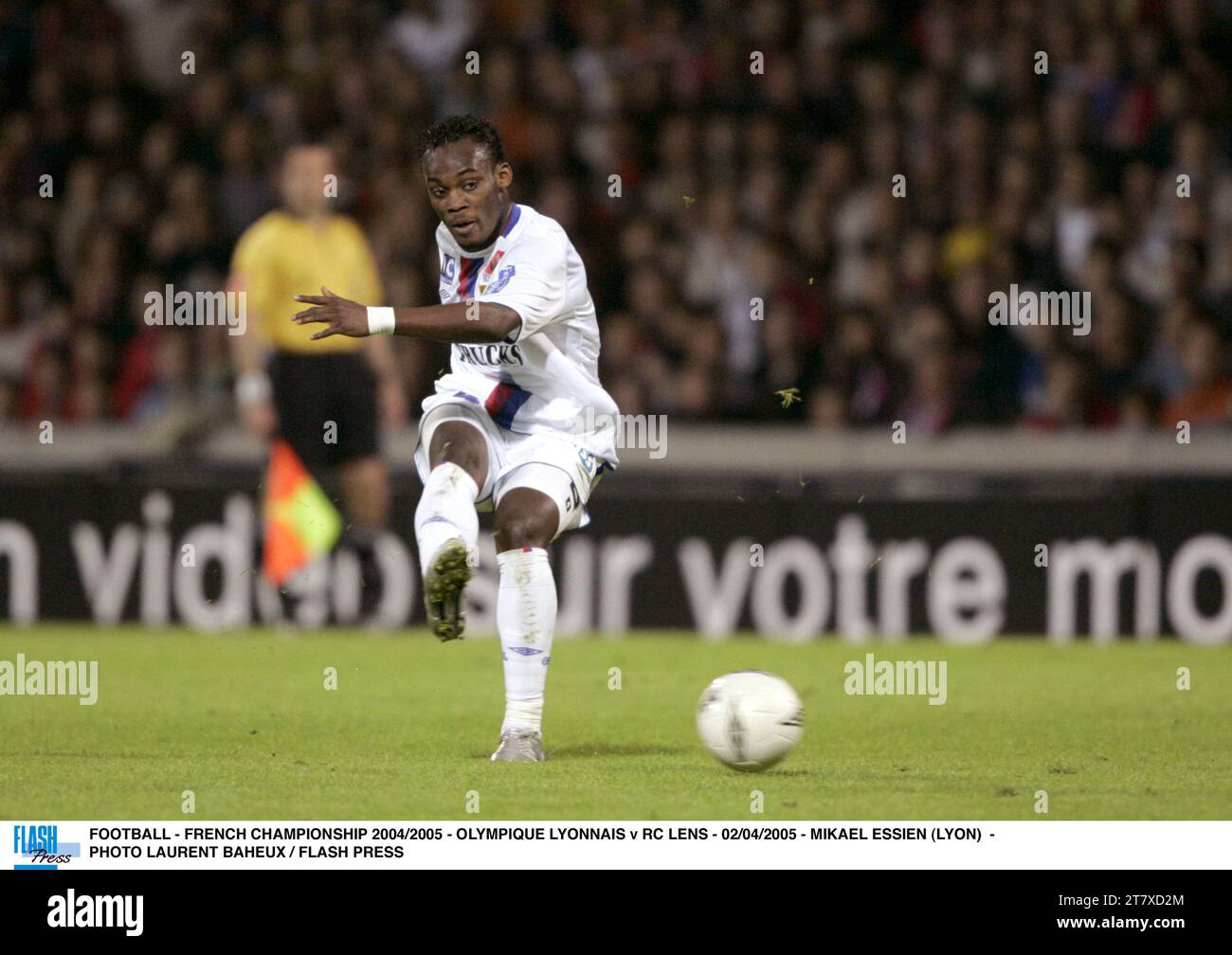 FOOTBALL - FRENCH CHAMPIONSHIP 2004/2005 - OLYMPIQUE LYONNAIS v RC LENS ...