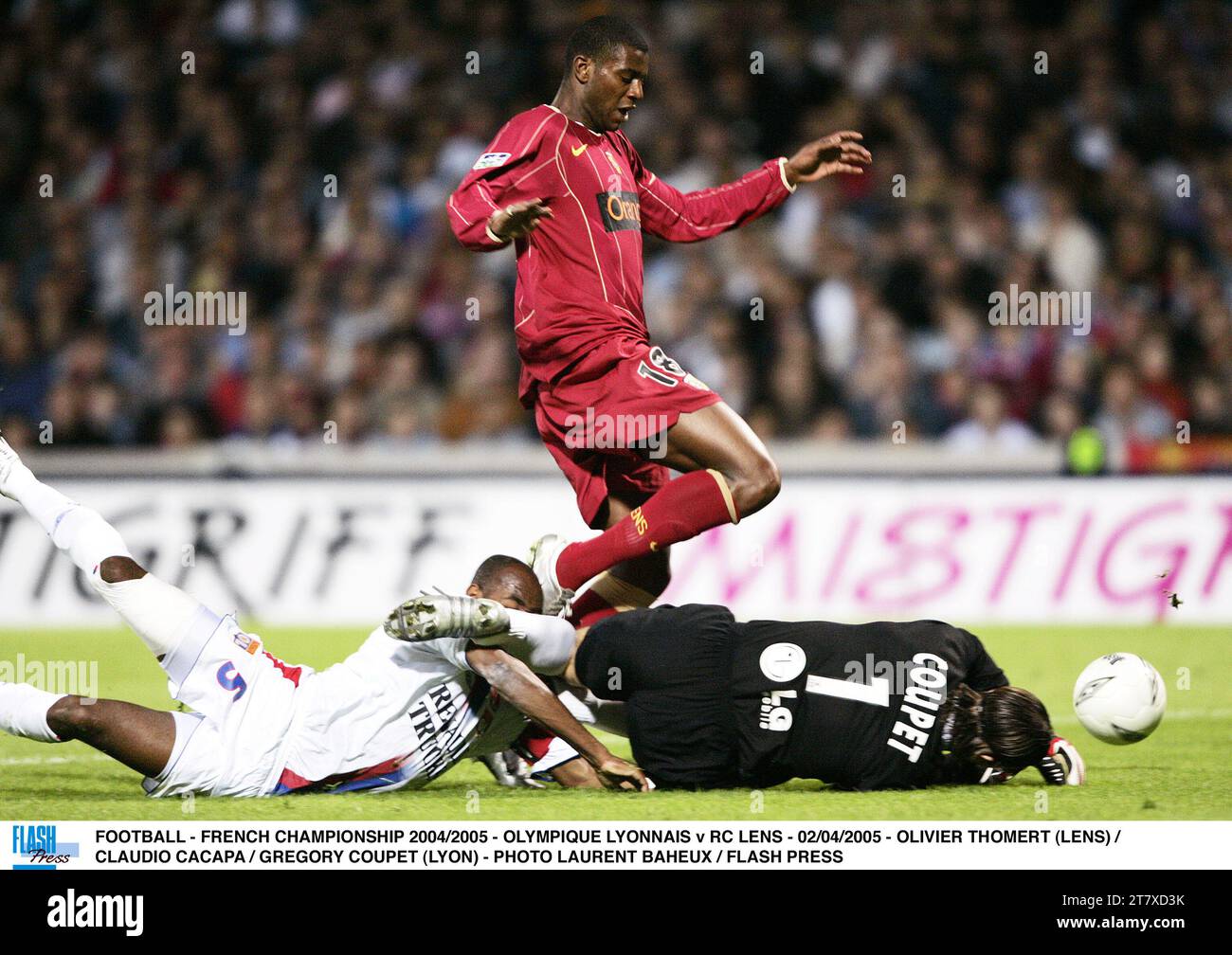 FOOTBALL - FRENCH CHAMPIONSHIP 2004/2005 - OLYMPIQUE LYONNAIS v RC LENS ...