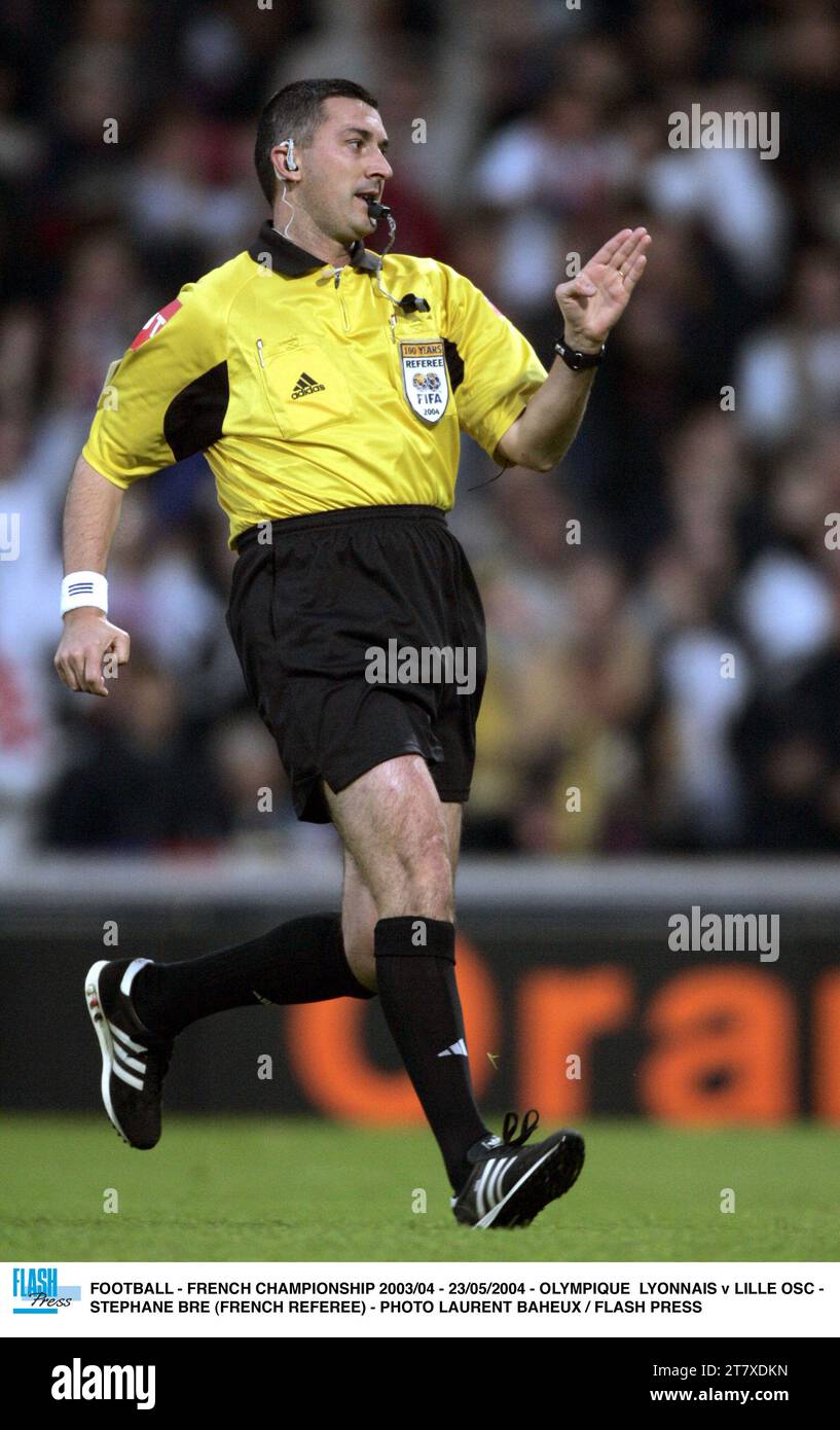 Referee stephane bre hi-res stock photography and images - Alamy