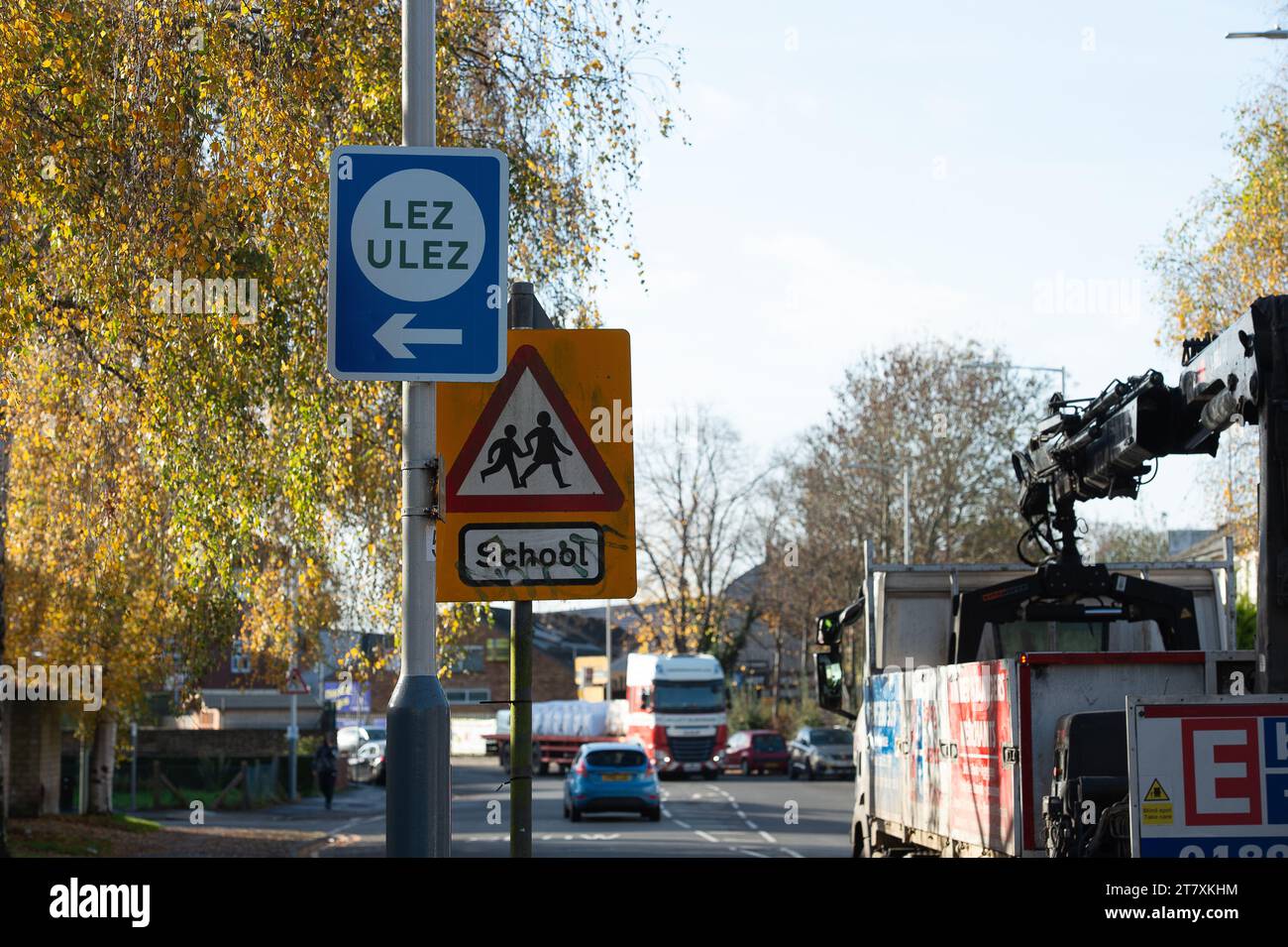 Uxbridge, UK. 17th November, 2023. A ULEZ sign in Uxbridge. A number of ...