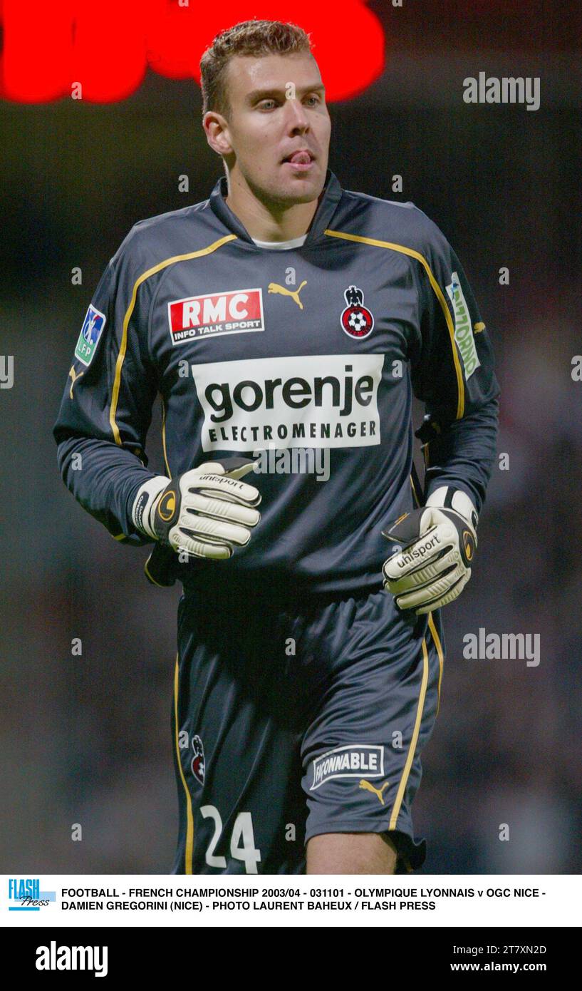 FOOTBALL - FRENCH CHAMPIONSHIP 2003/04 - 031101 - OLYMPIQUE LYONNAIS v OGC NICE - DAMIEN ...
