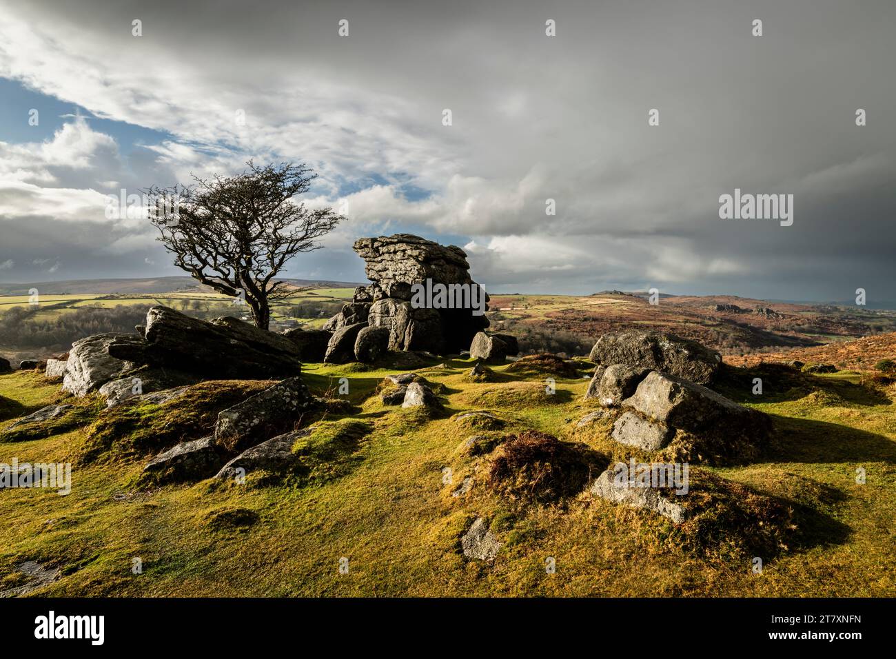 Evening light on Emsworthy Rocks, Dartmoor National Park, Devon ...