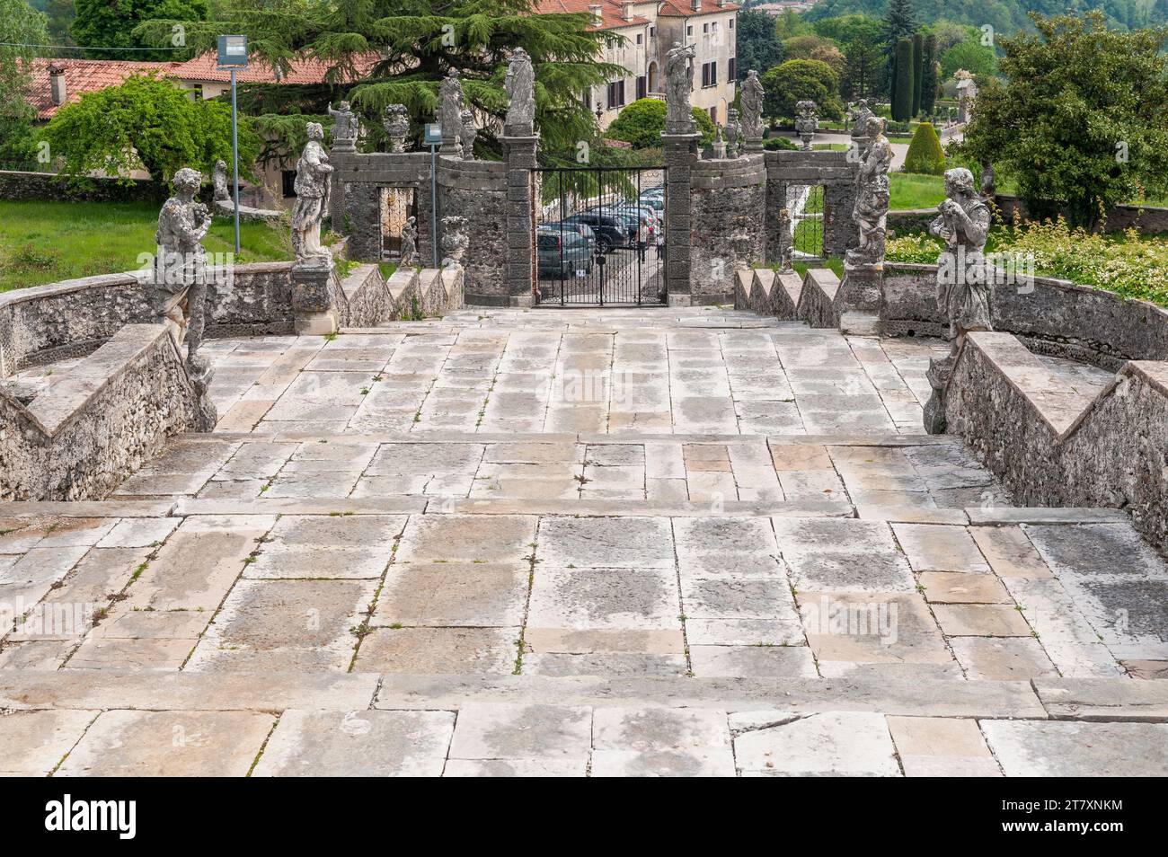 Statues line the approach to Villa Piovene Porto Godi, near Vicenza ...