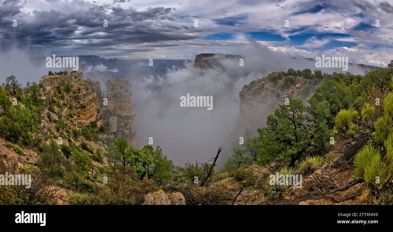 Grand Canyon view from Moran Point on a cloudy day with the clouds ...