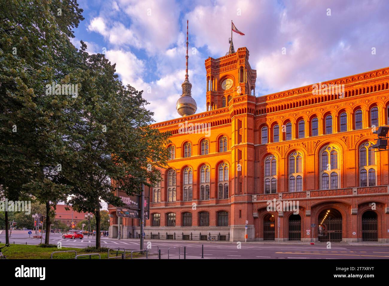 View of Rotes Rathaus (Town Hall) at sunset, Nikolai District, Berlin ...