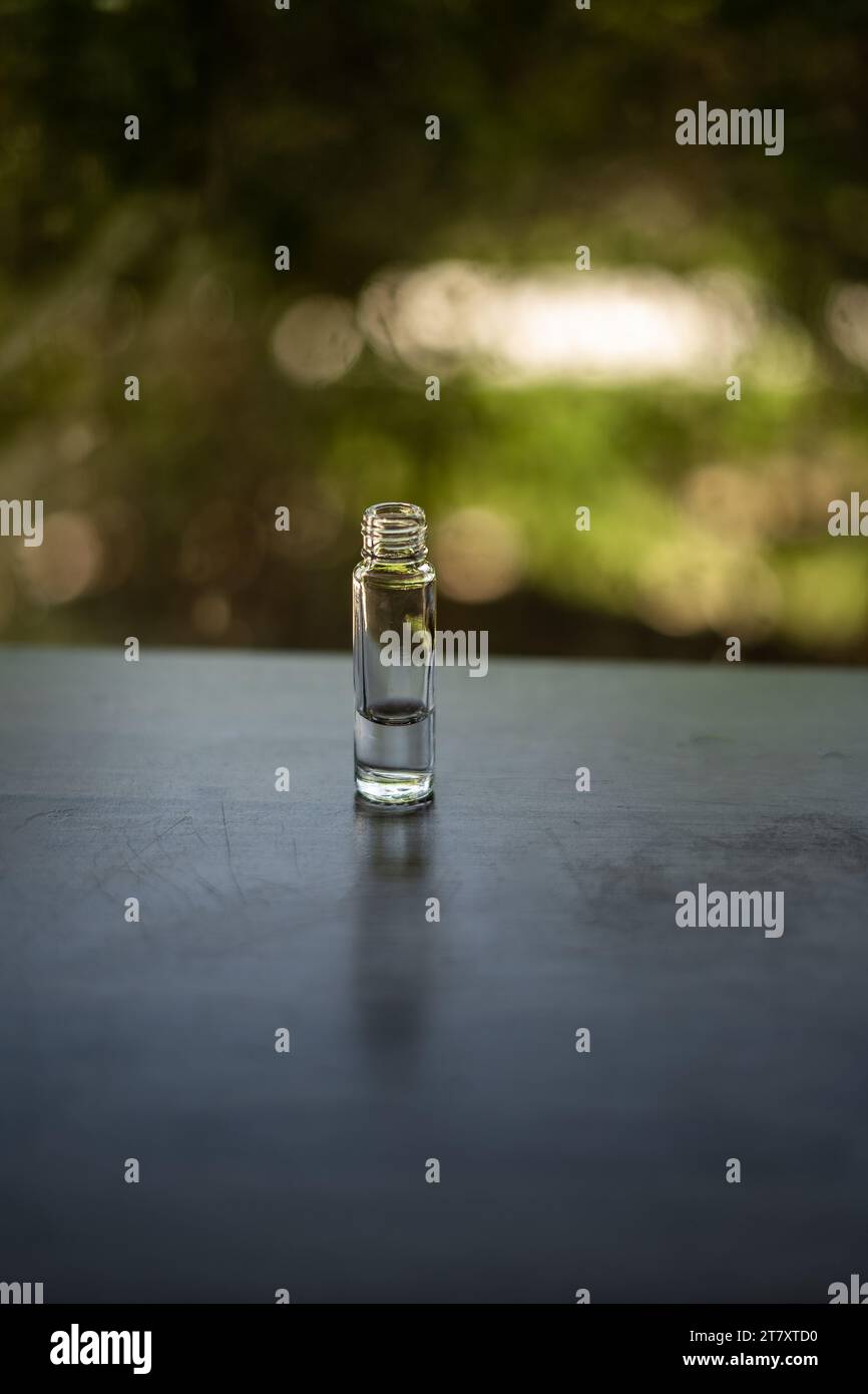 Glass dram vial hi-res stock photography and images - Alamy