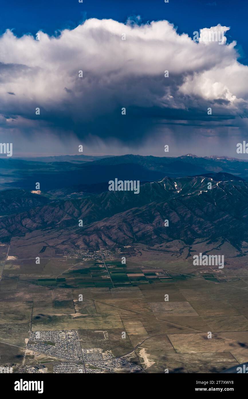 Distant roads hi-res stock photography and images - Alamy
