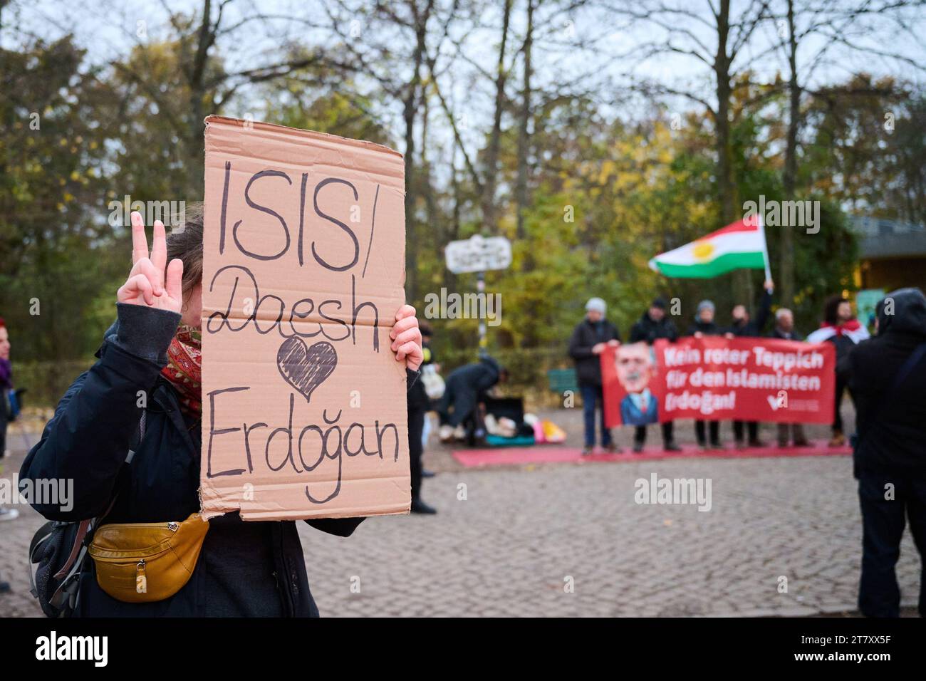 Isisi war hi-res stock photography and images - Alamy