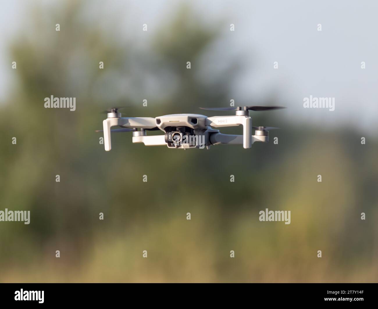 Dji mini 2 hi-res stock photography and images - Alamy
