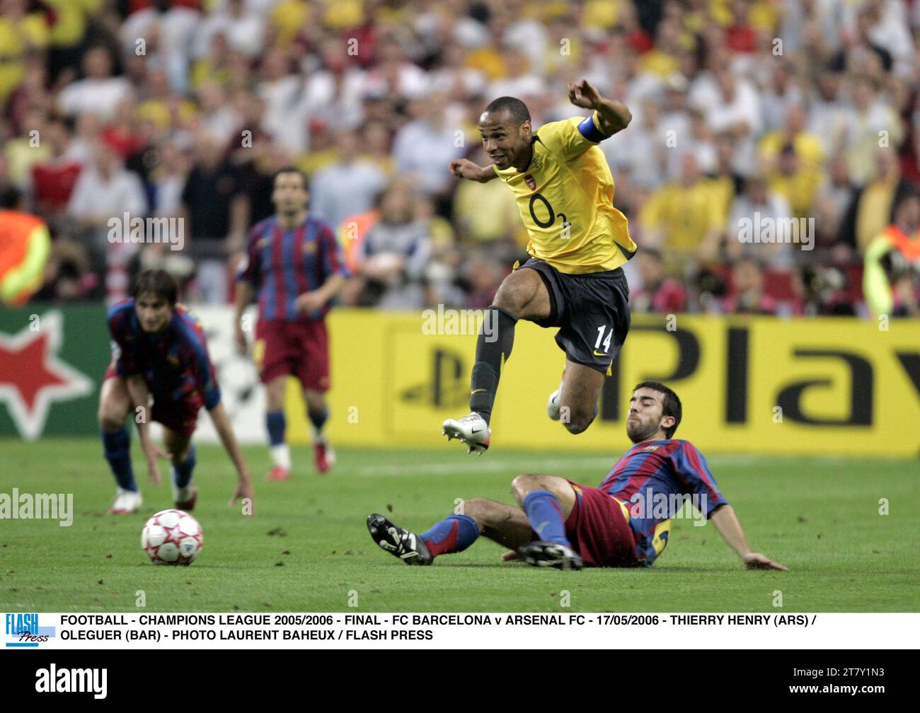Thierry henry of barcelona hi-res stock photography and images - Alamy