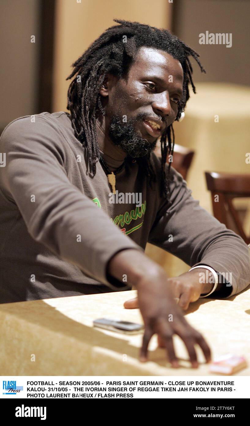 Football magazine paris hi-res stock photography and images - Alamy