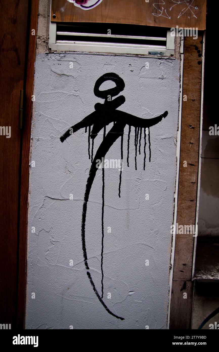Graffiti in tokyo japan hi-res stock photography and images - Alamy
