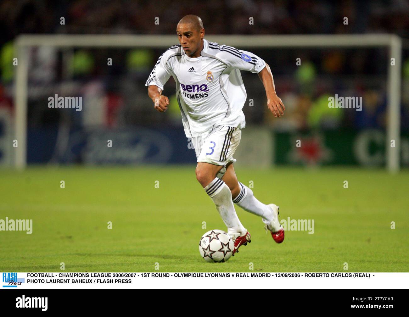 Roberto carlos real madrid 2006 hi-res stock photography and images - Alamy