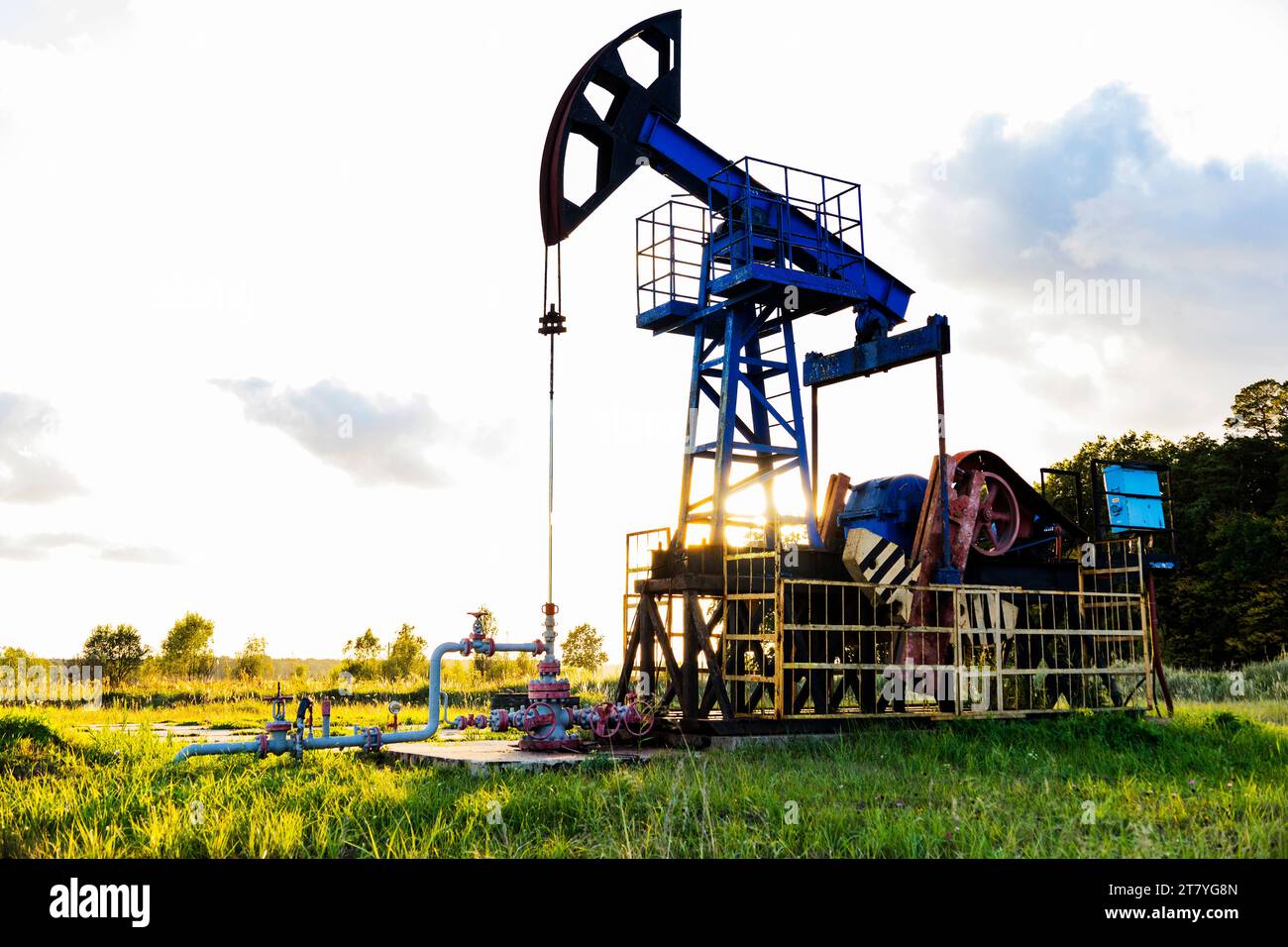 Resource extraction hi-res stock photography and images - Alamy