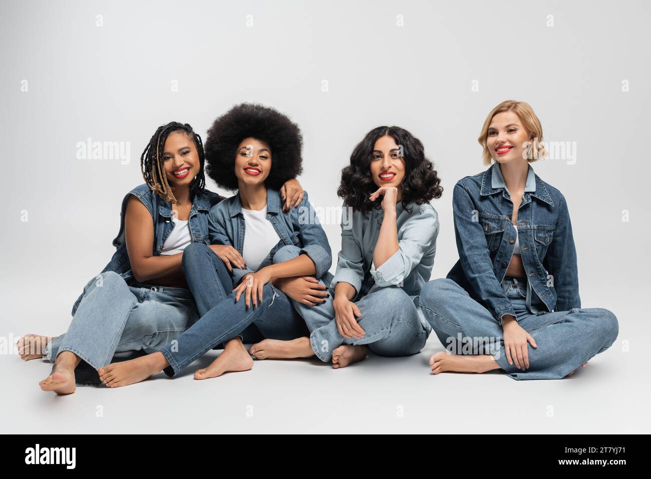 Female barefoot jeans hi-res stock photography and images - Alamy