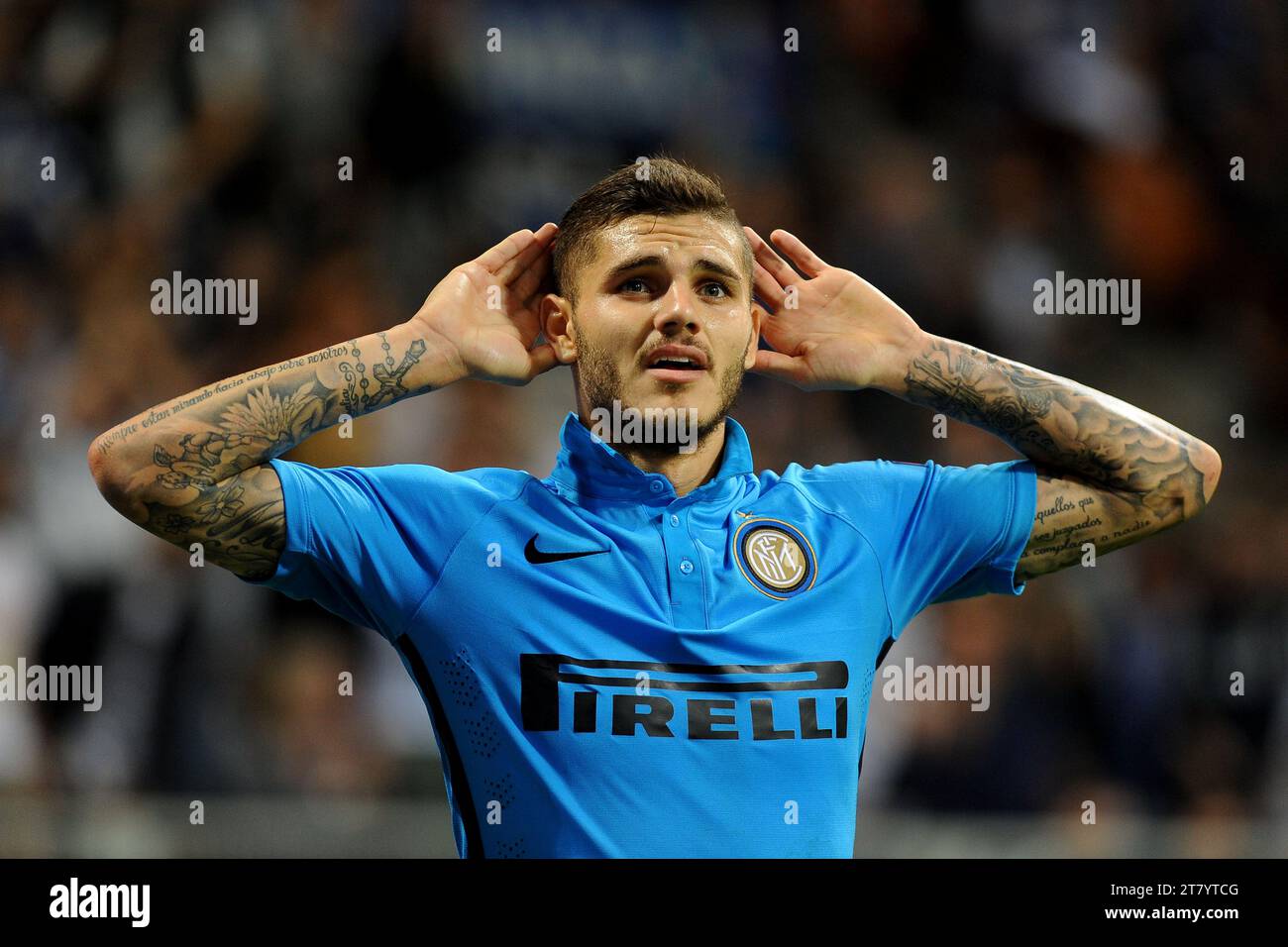 Mauro icardi inter celebrates team hi-res stock photography and images ...