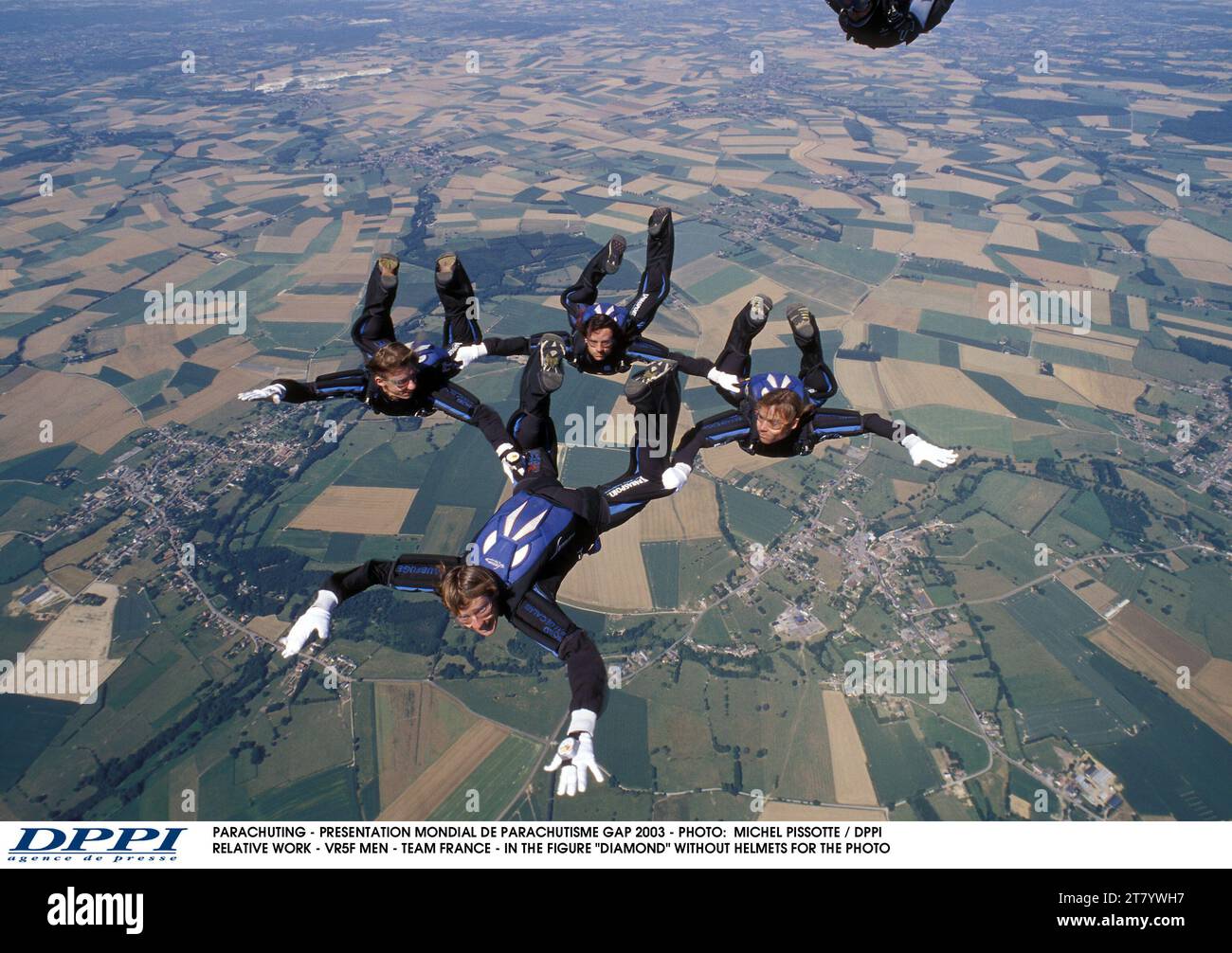 PARACHUTING - PRESENTATION MONDIAL DE PARACHUTISME GAP 2003 - PHOTO ...