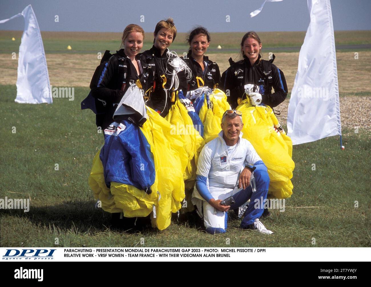 PARACHUTING - PRESENTATION MONDIAL DE PARACHUTISME GAP 2003 - PHOTO ...