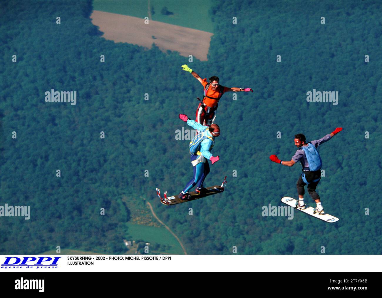SKYSURFING - 2002 - PHOTO: MICHEL PISSOTTE / DPPI ILLUSTRATION Stock Photo - Alamy