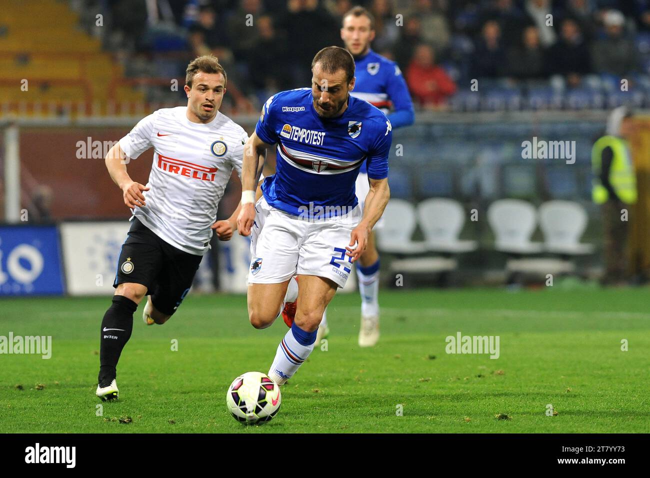 Xherdan shaqiri inter hi-res stock photography and images - Alamy